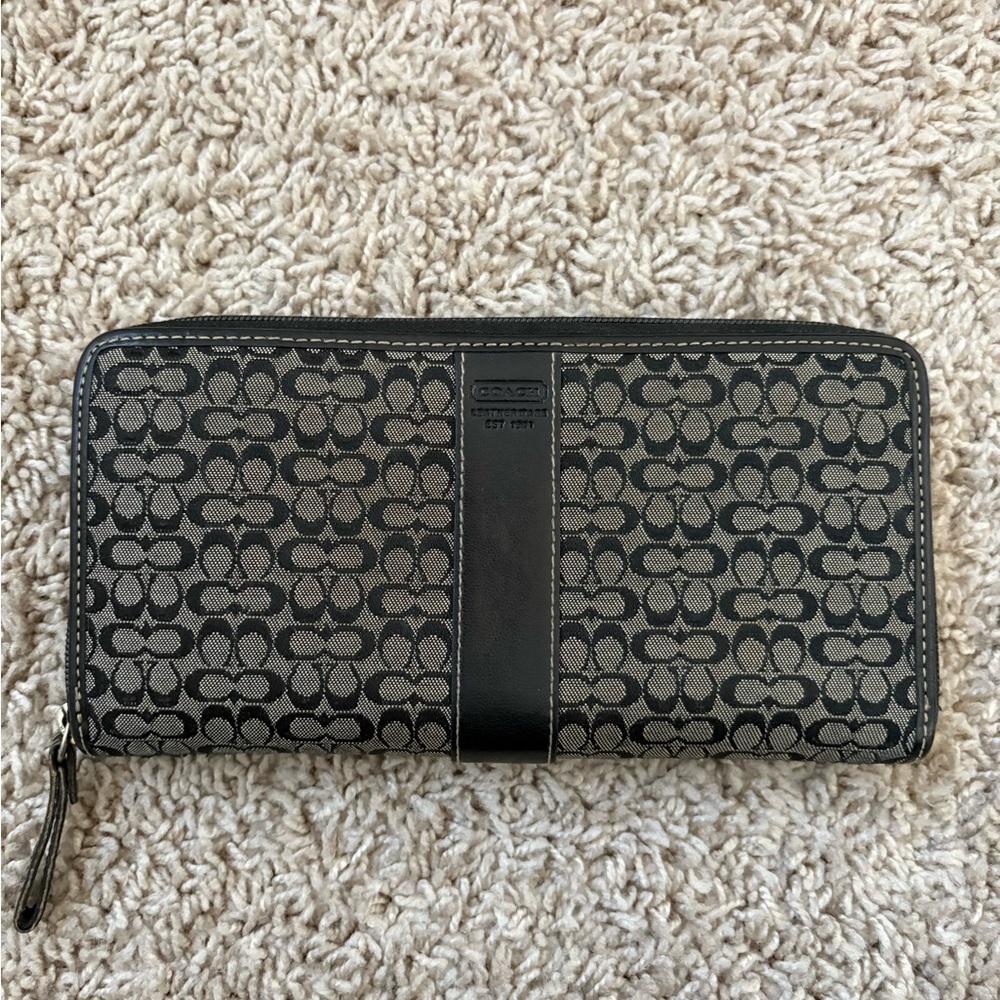 Coach Signature Zip Wallet - Black And Gray - Gem